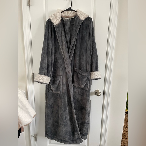 L.L. Bean | Intimates & Sleepwear | Ll Bean Womens Wicked Plush Robe ...